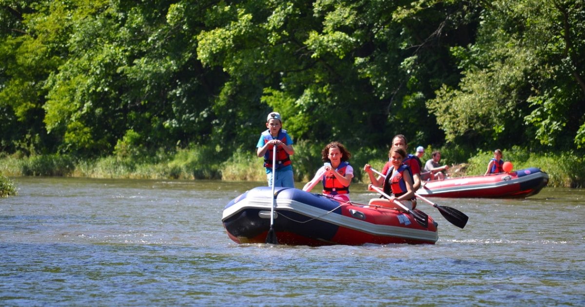 Rafting Bardo - Ekscytująca przygoda na rzece, malowniczy spływ ...